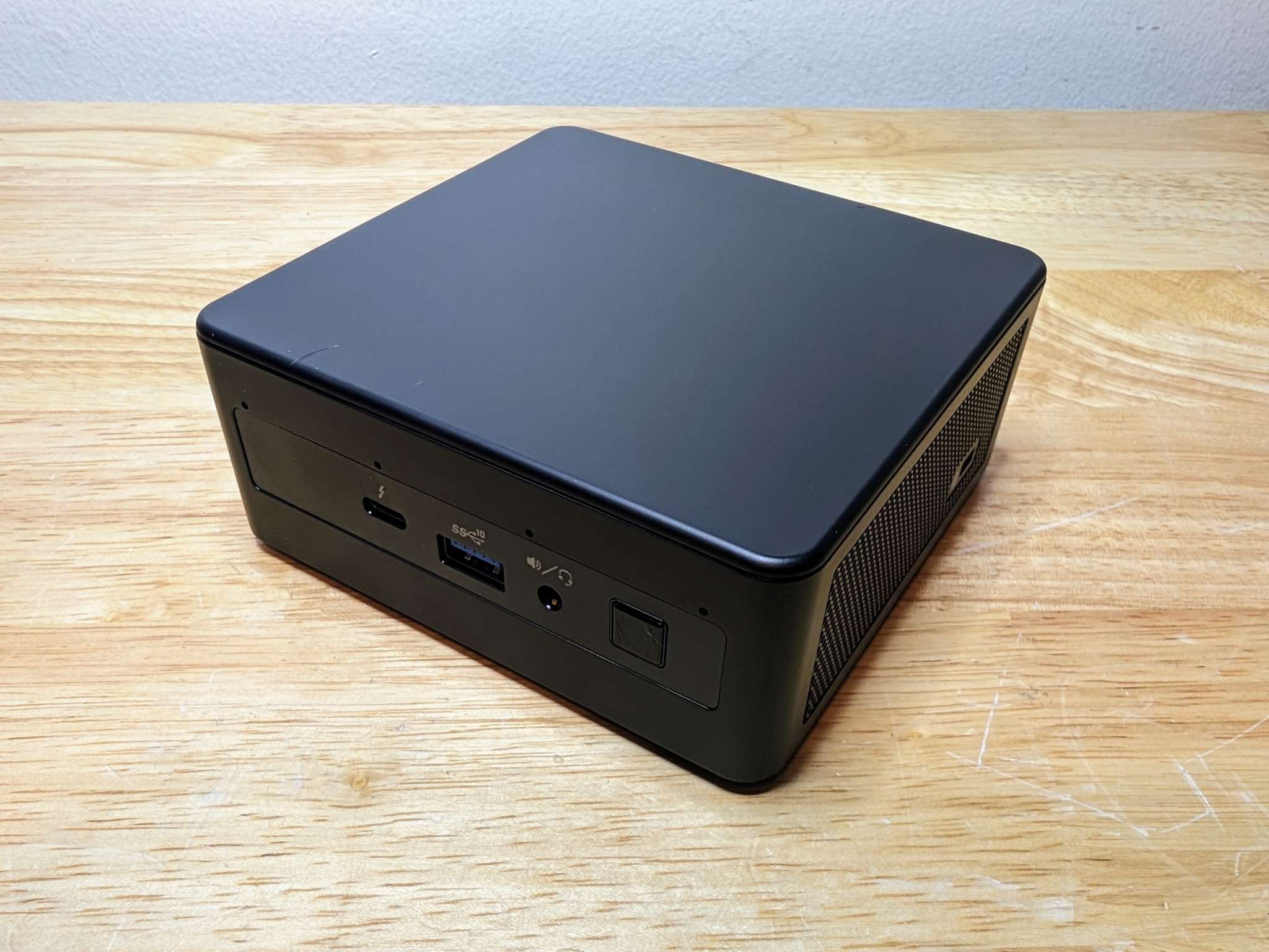 Intel NUC 11 NUC11PAHi7 Panther Canyon Mini PC review - Big processing ...