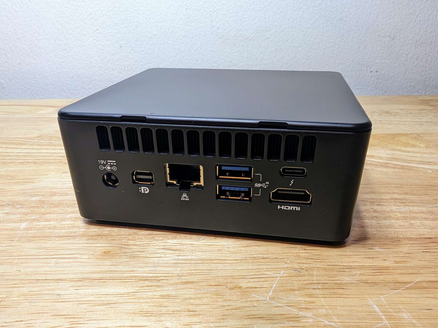 Intel NUC 11 NUC11PAHi7 Panther Canyon Mini PC review - Big processing ...
