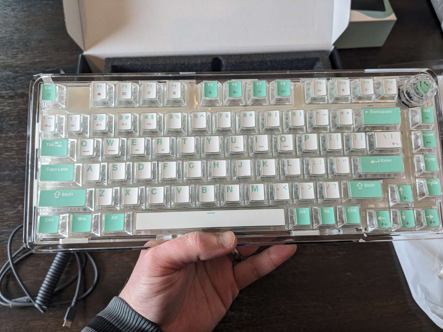 EPOMAKER x LEOBOG K81 mechanical keyboard review - A colorful and fun ...