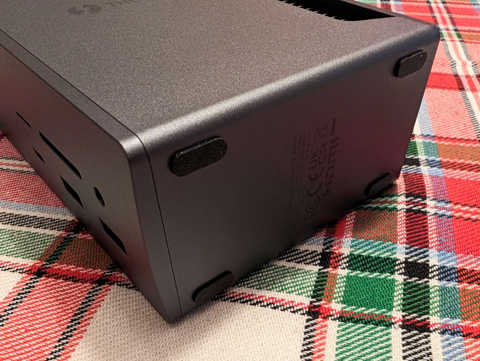 UGREEN Revodok Max 213 Thunderbolt 4 Dock review - A powerful ...