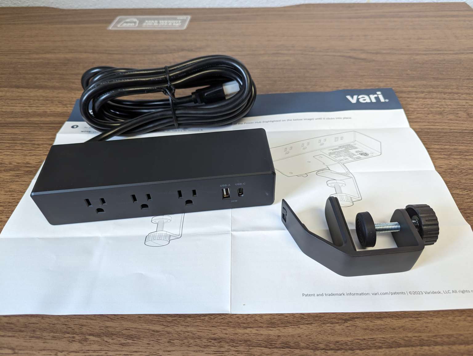 Vari Electric Standing Desk with ComfortEdge 48"x30" review - Still the ...