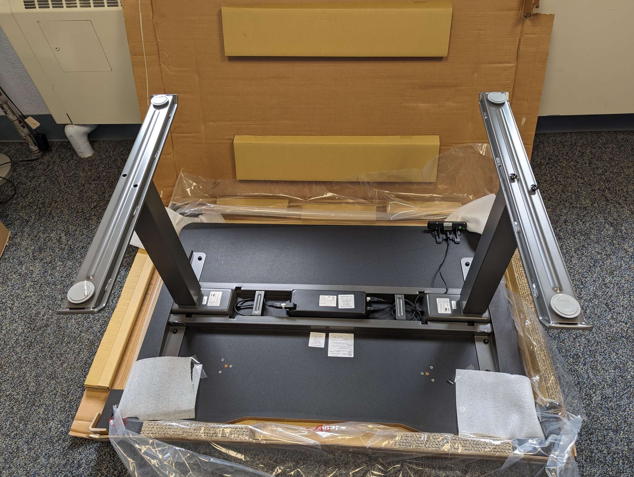 Vari Electric Standing Desk with ComfortEdge 48"x30" review - Still the ...