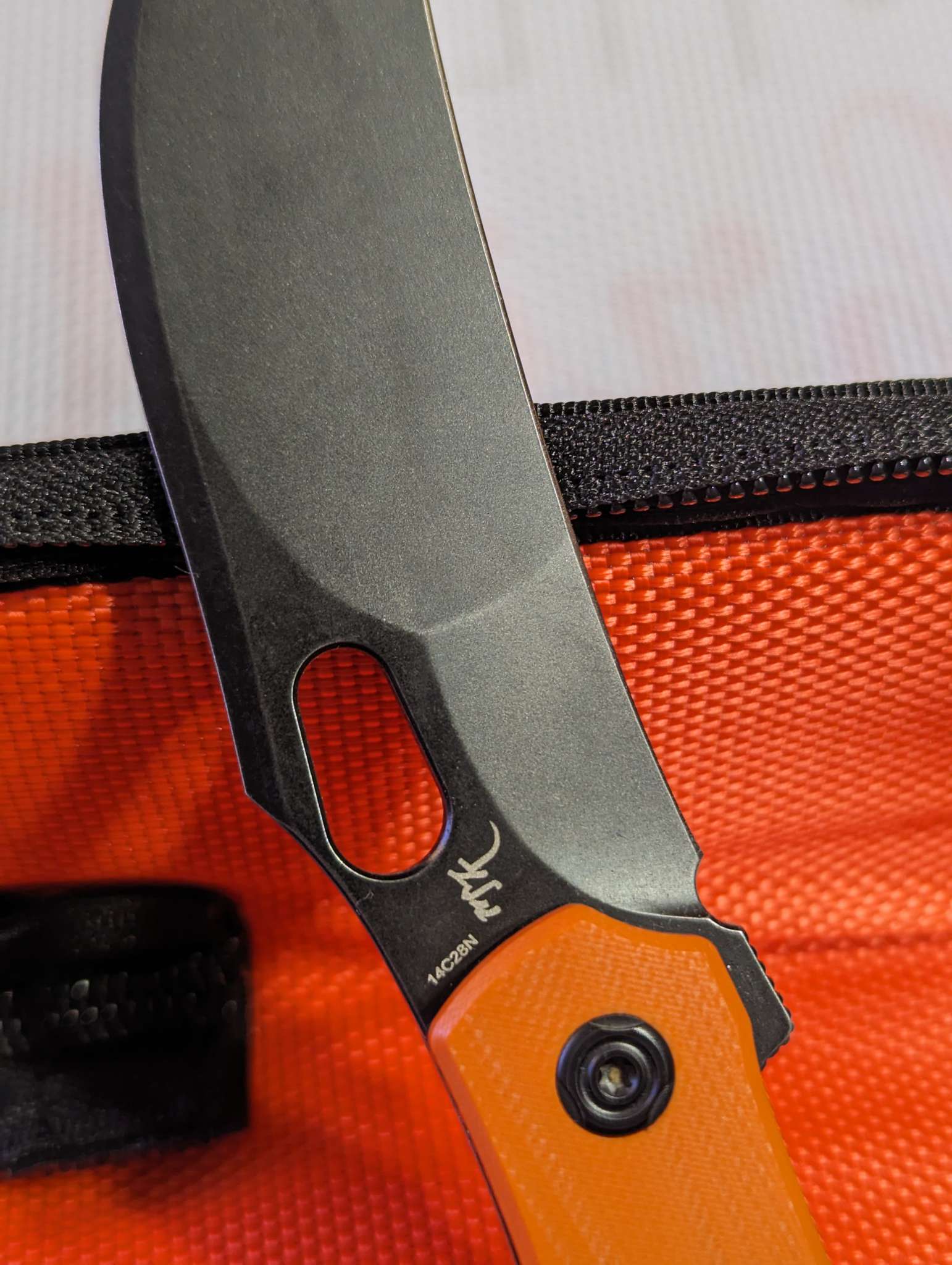 Vosteed Griffin pocket knife review - hawkbill heaven - The Gadgeteer