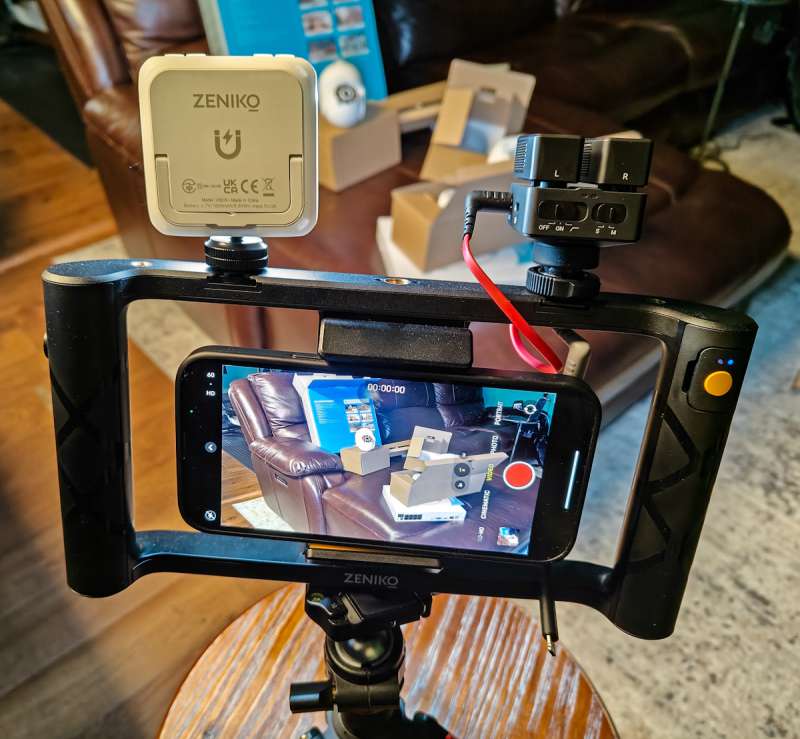 Zeniko smartphone video rig MR11 kit review - add a light and mic to ...