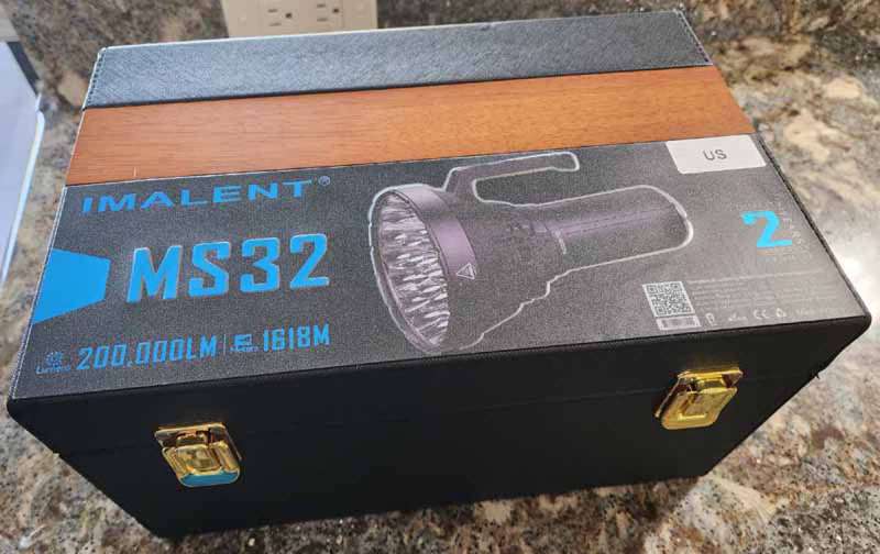 Imalent MS32 200,000 Lumen Flashlight review - for those times you need ...