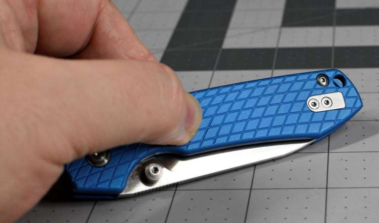 Vosteed Raccoon Crossbar Lock knife review - The prettiest little trash ...