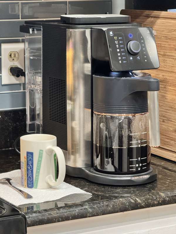 Aqua Optima Aurora 10 Cup Drip Coffee Maker review - The Gadgeteer