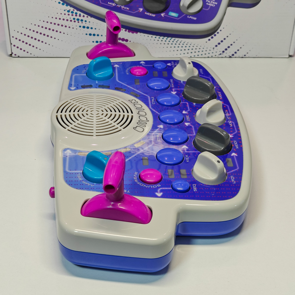 Blipblox SK2 synthesizer review - electronic music fun for kids and ...