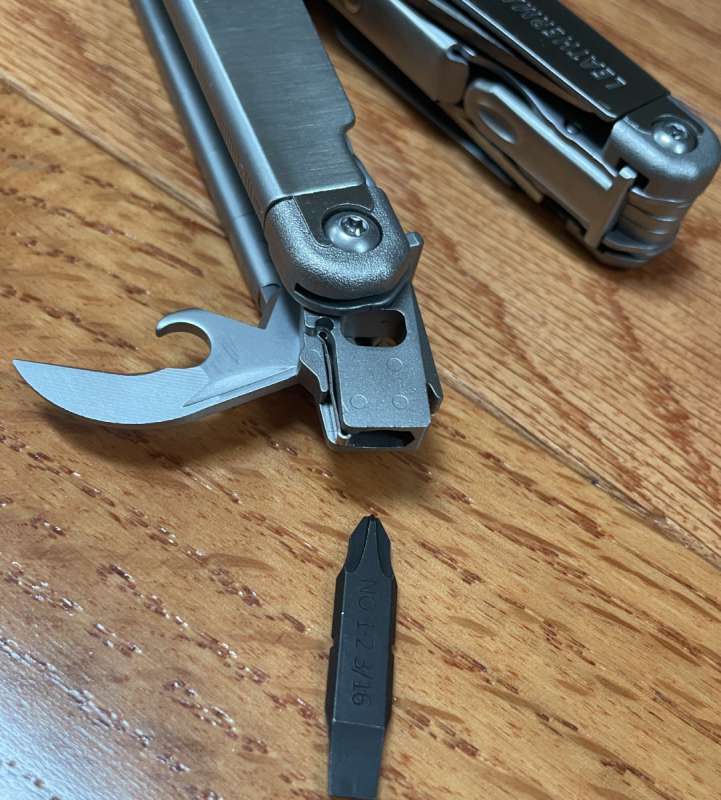 Leatherman Surge Multitool review – "Jack of all trades" tool ...