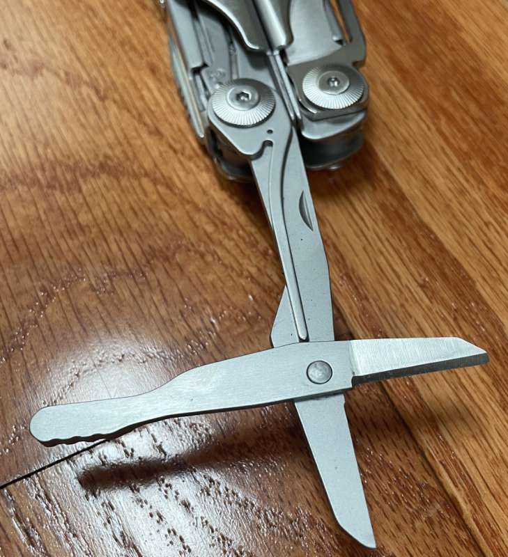 Leatherman Surge Multitool review – "Jack of all trades" tool ...