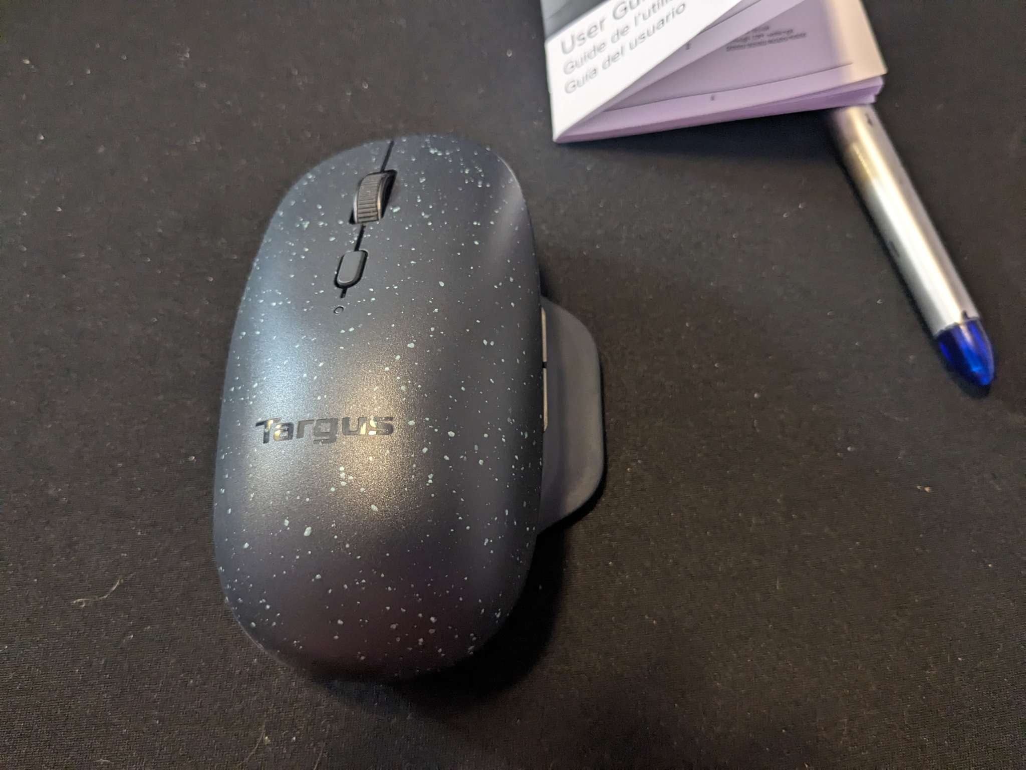 Targus ErgoFlip EcoSmart mouse review - An ambidextrous mouse?! - The ...