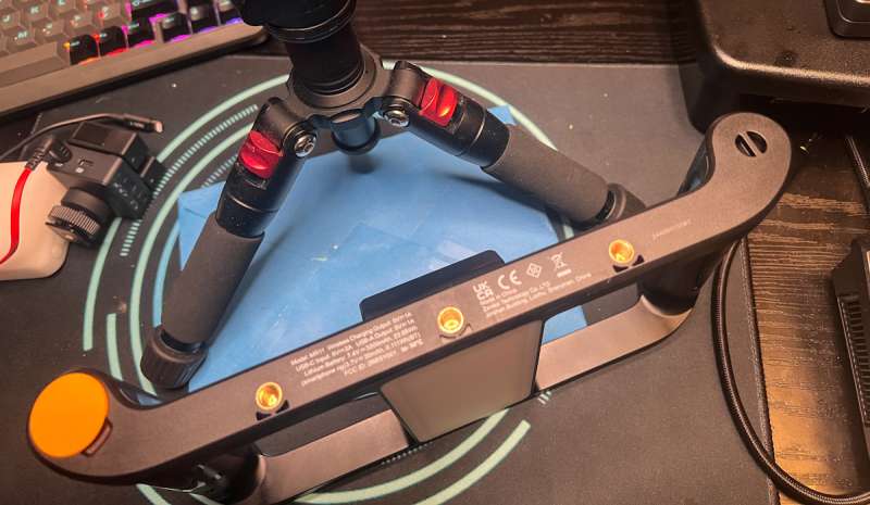 Zeniko smartphone video rig MR11 kit review - add a light and mic to ...