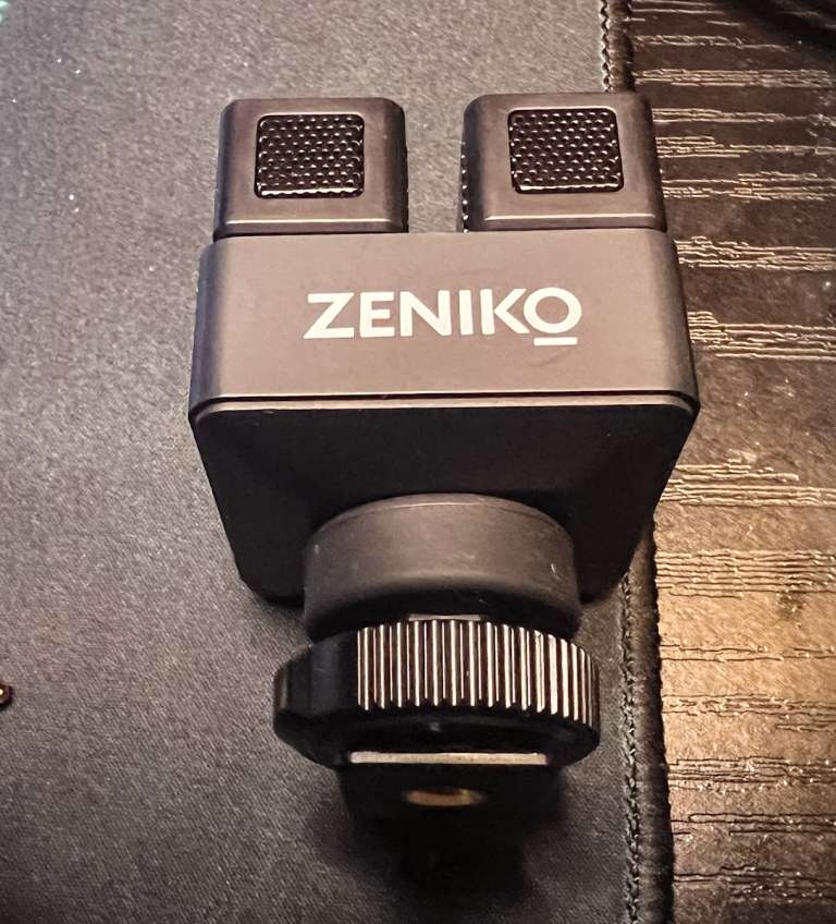 Zeniko smartphone video rig MR11 kit review - add a light and mic to ...