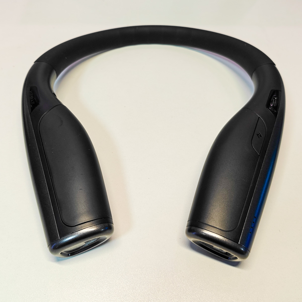 ZyberVR Neck Power Bank review - better than a powerbank in your pocket ...