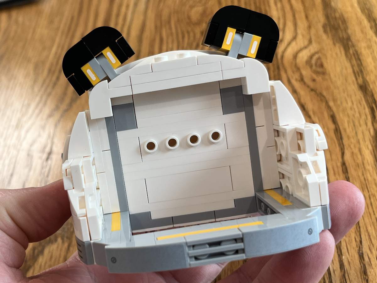 JMBricklayer Space Astronaut Panda Building Block Set review - Pandas ...