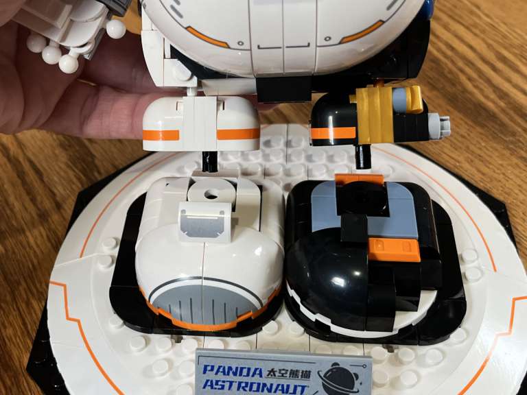 JMBricklayer Space Astronaut Panda Building Block Set review - Pandas ...