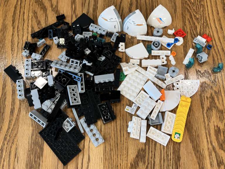 JMBricklayer Space Astronaut Panda Building Block Set review - Pandas ...