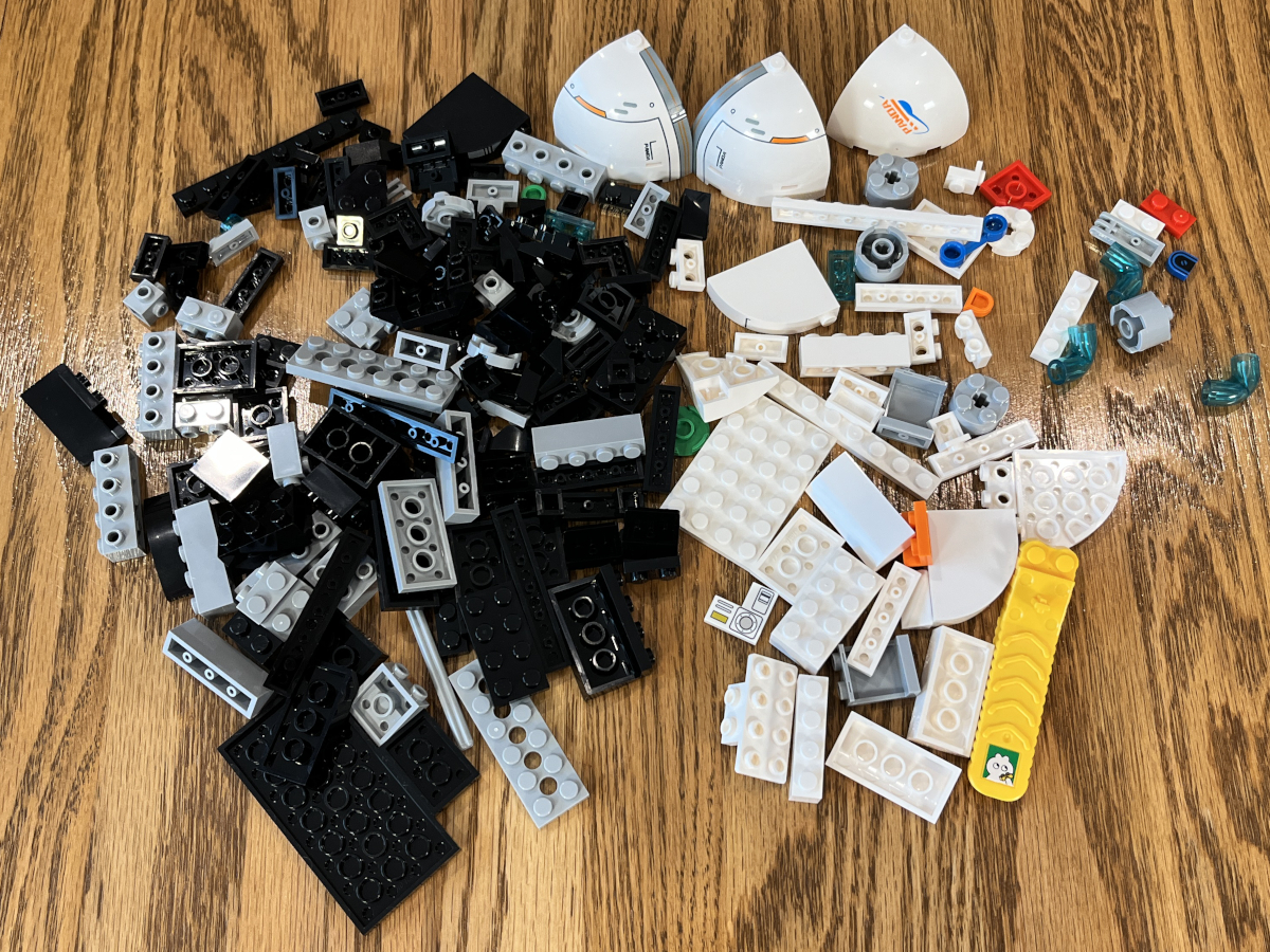 JMBricklayer Space Astronaut Panda Building Block Set review - Pandas ...