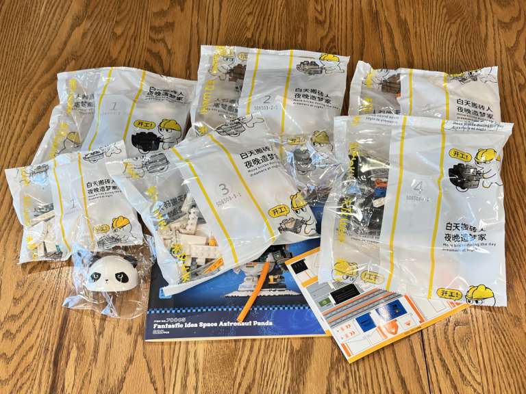 JMBricklayer Space Astronaut Panda Building Block Set review - Pandas ...