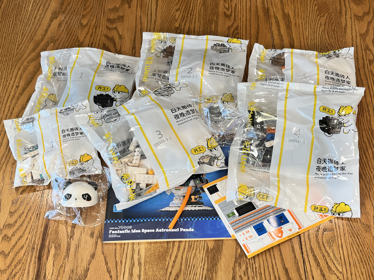 JMBricklayer Space Astronaut Panda Building Block Set review - Pandas ...