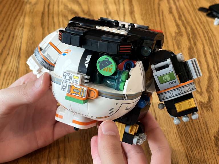 JMBricklayer Space Astronaut Panda Building Block Set review - Pandas ...