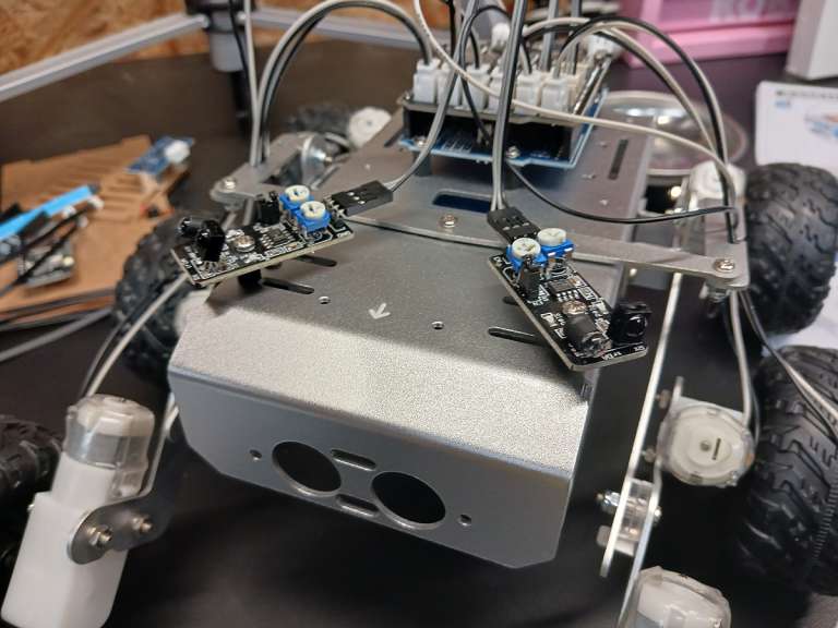 SunFounder GalaxyRVR Mars Rover Kit for Arduino review - start your ...