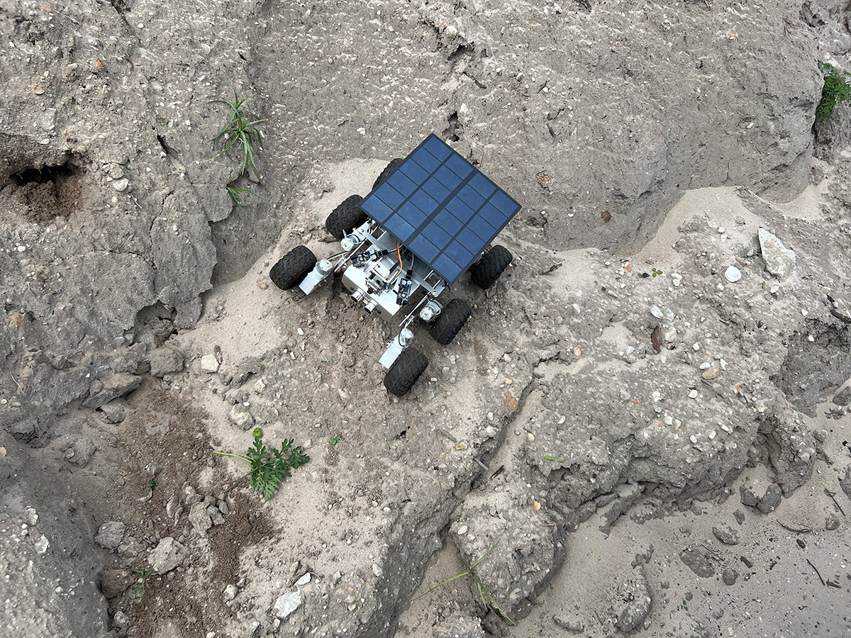 SunFounder GalaxyRVR Mars Rover Kit for Arduino review - start your ...