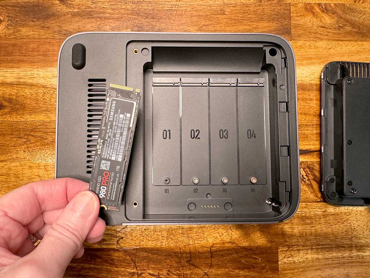 UGREEN NASync DXP480T Plus review - Setup your own private cloud storage! - The Gadgeteer