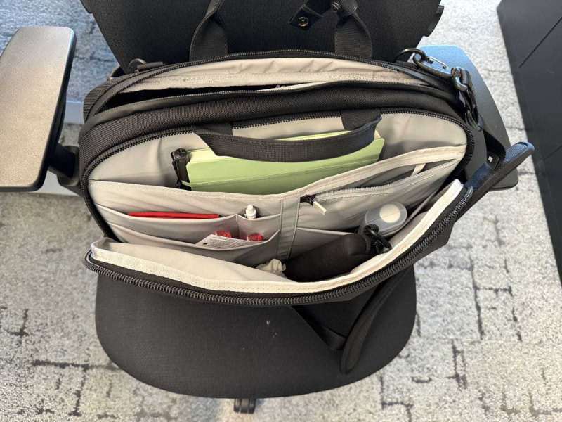 AER Tech Brief review - your mobile office, optimized! - The Gadgeteer