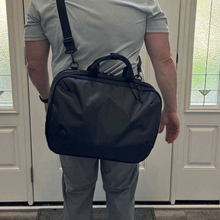 AER Tech Brief review - your mobile office, optimized! - The Gadgeteer