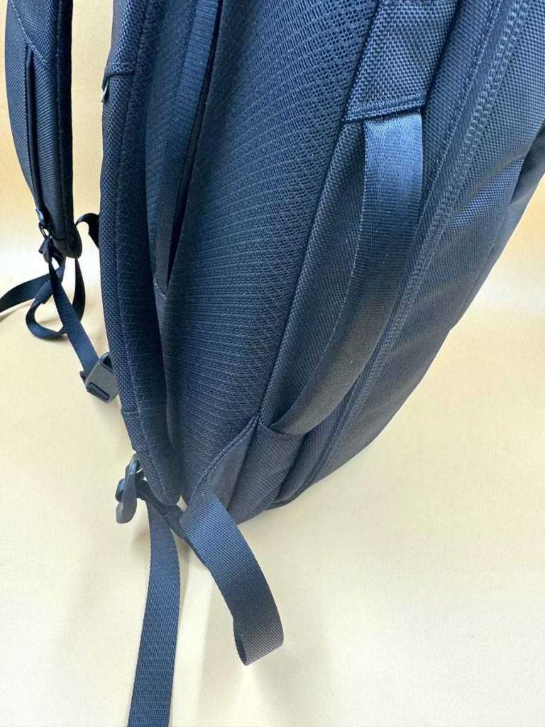 AER Tech Pack 3 backpack review - it's made for the road warriors ...