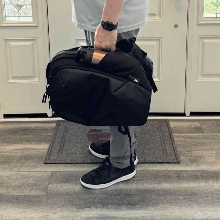 AER Tech Pack 3 backpack review - it's made for the road warriors ...