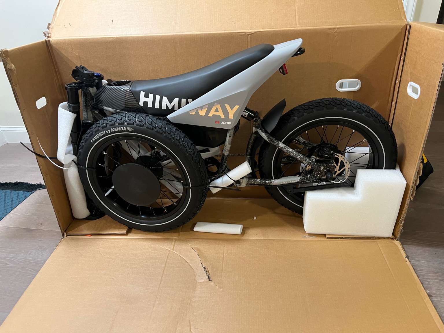 Himiway C5 Electric Motorbike review - Is this really a crotch rocket ...