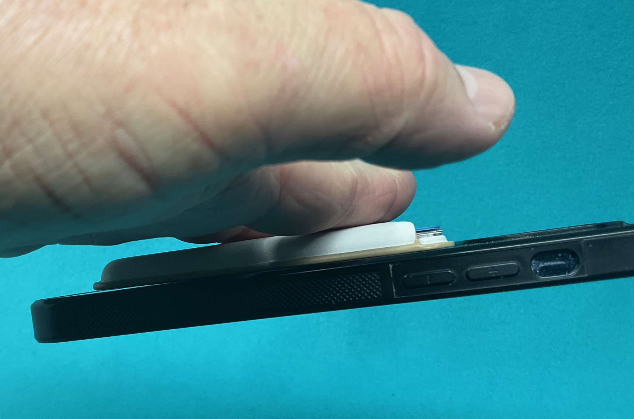 PopSockets PopWallet+ for MagSafe review - turns out, you CAN take it ...