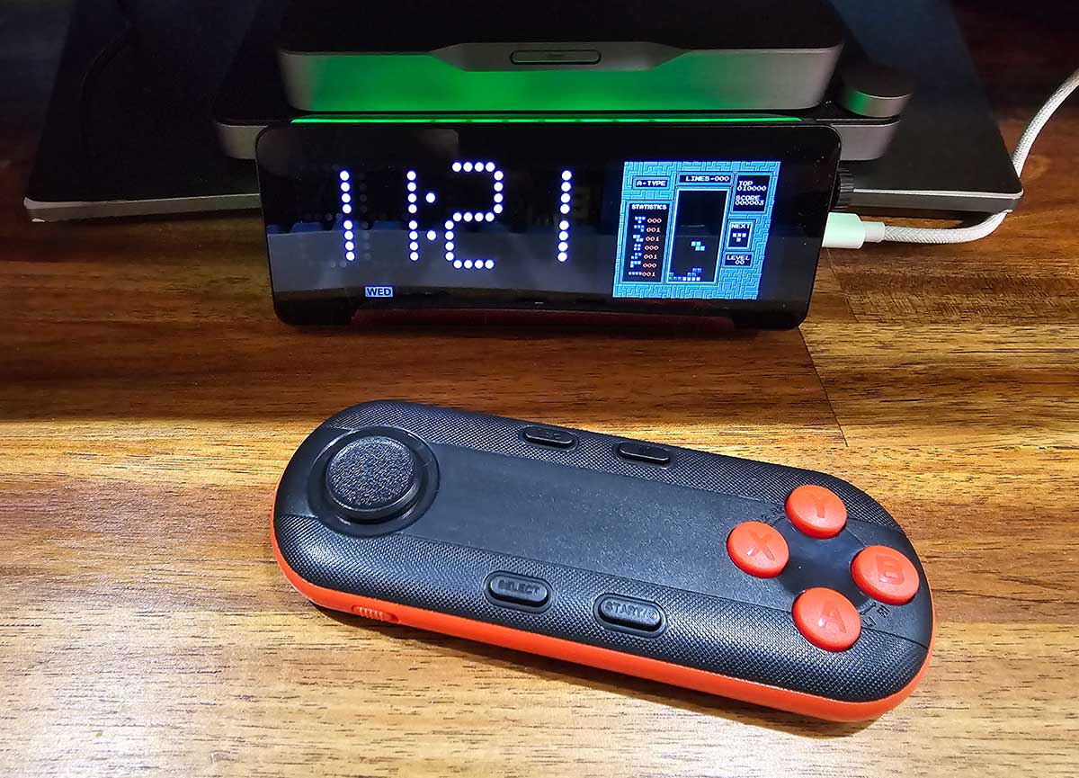 Vobot Mini Dock review - A very cool 7-in-1 desk hub app clock! - The Gadgeteer