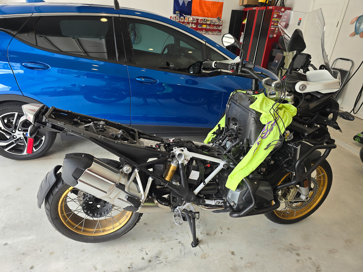 Chigee AIO-5 Lite Motorycle Smart Riding System review - Android Auto ...