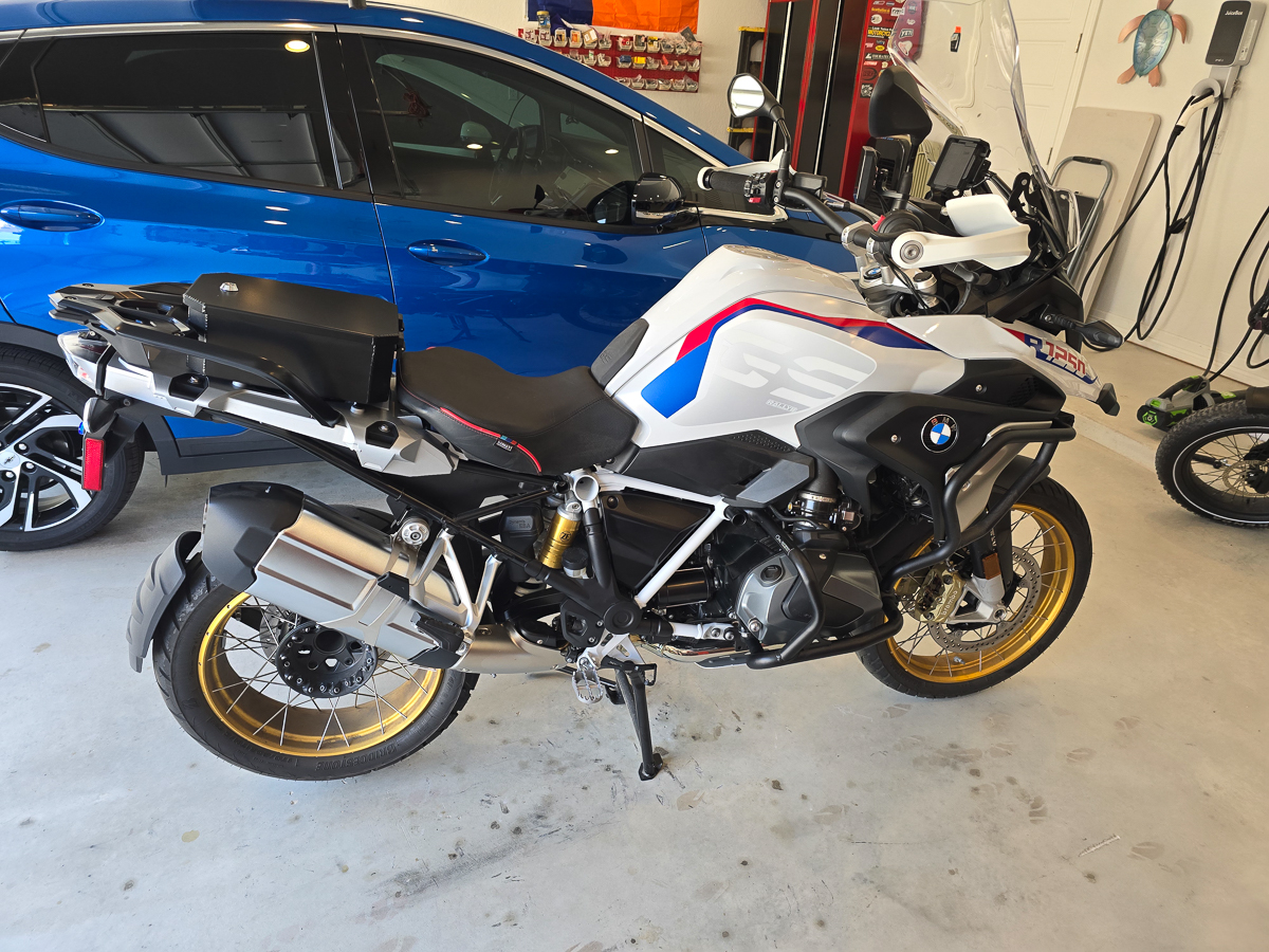 Chigee AIO-5 Lite Motorycle Smart Riding System review - Android Auto ...