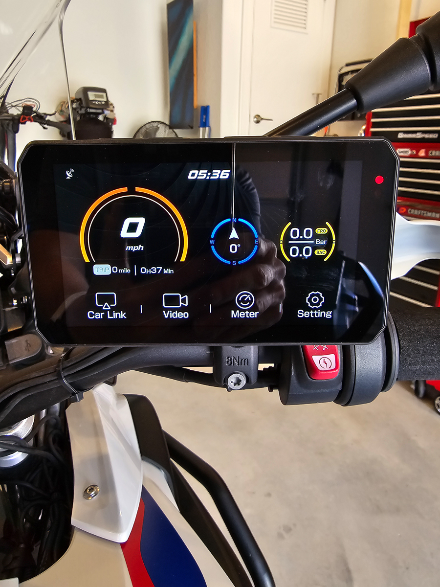Chigee AIO-5 Lite Motorycle Smart Riding System review - Android Auto ...