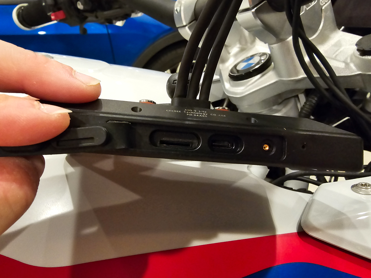 Chigee AIO-5 Lite Motorycle Smart Riding System review - Android Auto ...