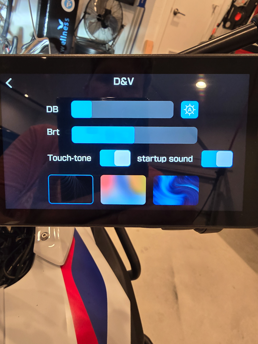 Chigee AIO-5 Lite Motorycle Smart Riding System review - Android Auto ...