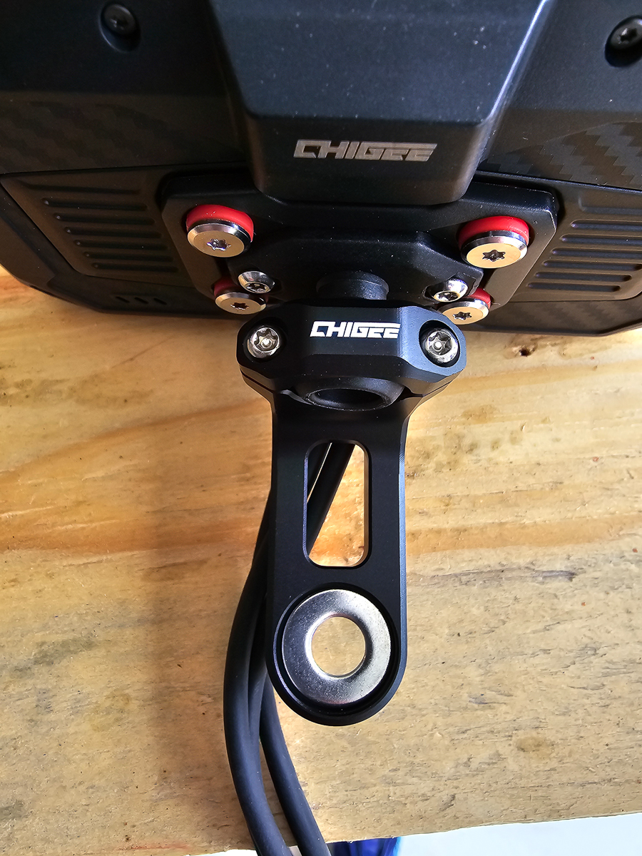 Chigee AIO-5 Lite Motorycle Smart Riding System review - Android Auto ...