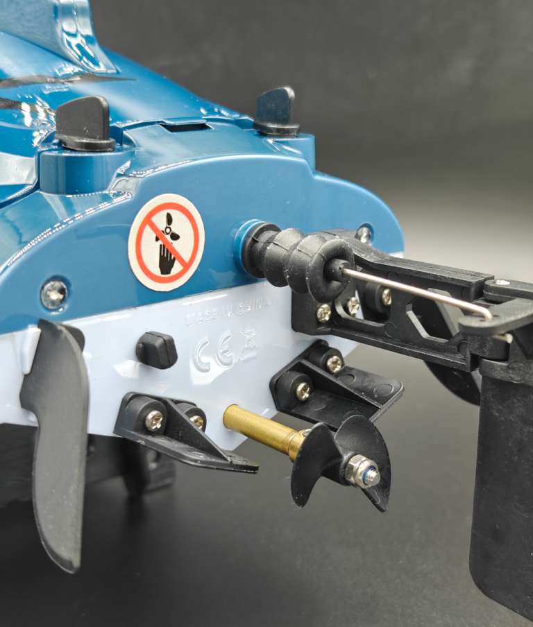 DEERC Fast Brushless RC Shark Boat review - bringing the RC party to ...