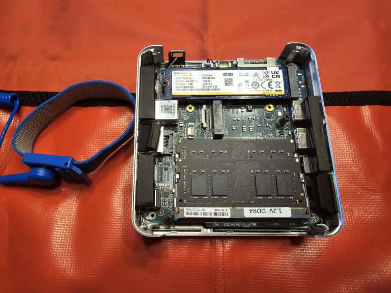 GEEKOM XT12 Pro mini PC review - a new model series with some familiar ...