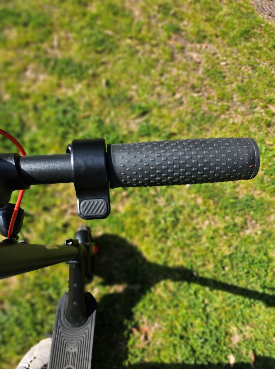 TurboAnt M10 Pro commuting electric scooter review - The Gadgeteer