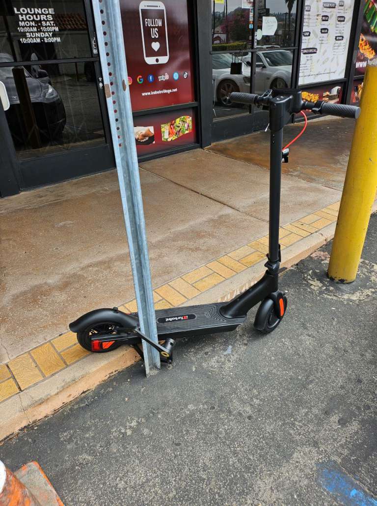 TurboAnt M10 Pro commuting electric scooter review - The Gadgeteer