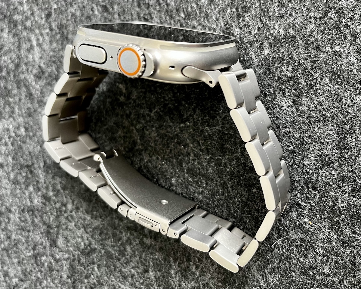 WITHit Titanium Band for Apple Watch review - Get dressy with it - The ...