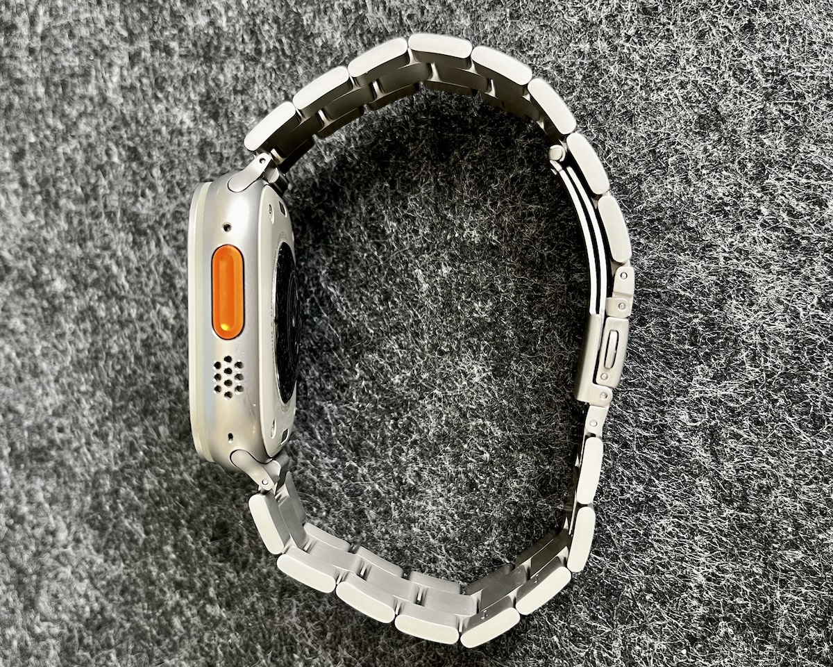 WITHit Titanium Band for Apple Watch review - Get dressy with it - The ...