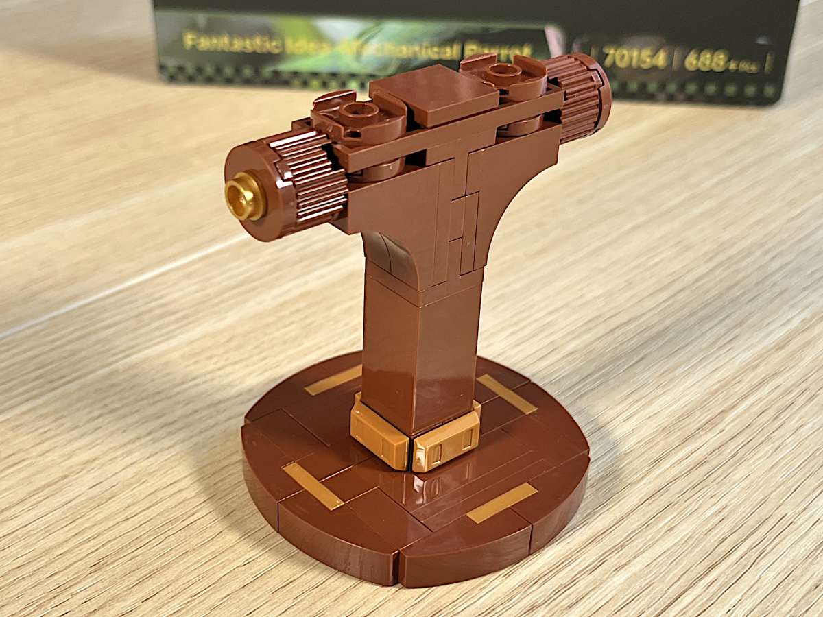 JMBricklayer Mechanical Parrot Building Block Set review - The Gadgeteer