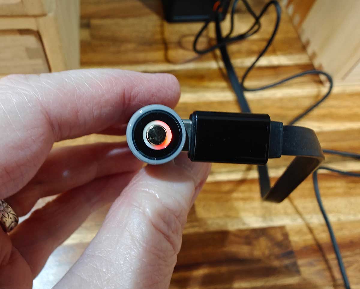 LOOP GEAR SK03 EDC Flashlight review - this flashlight can do more than ...