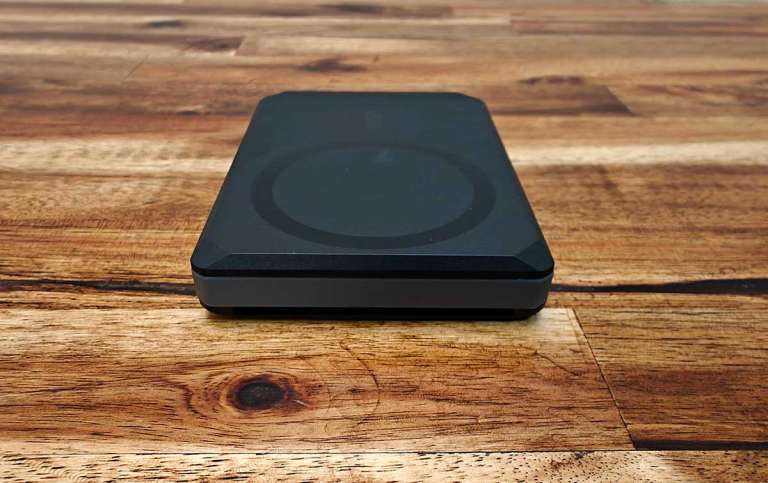 VEGER X5 WalletTrack power bank review - combines a MagSafe wallet ...